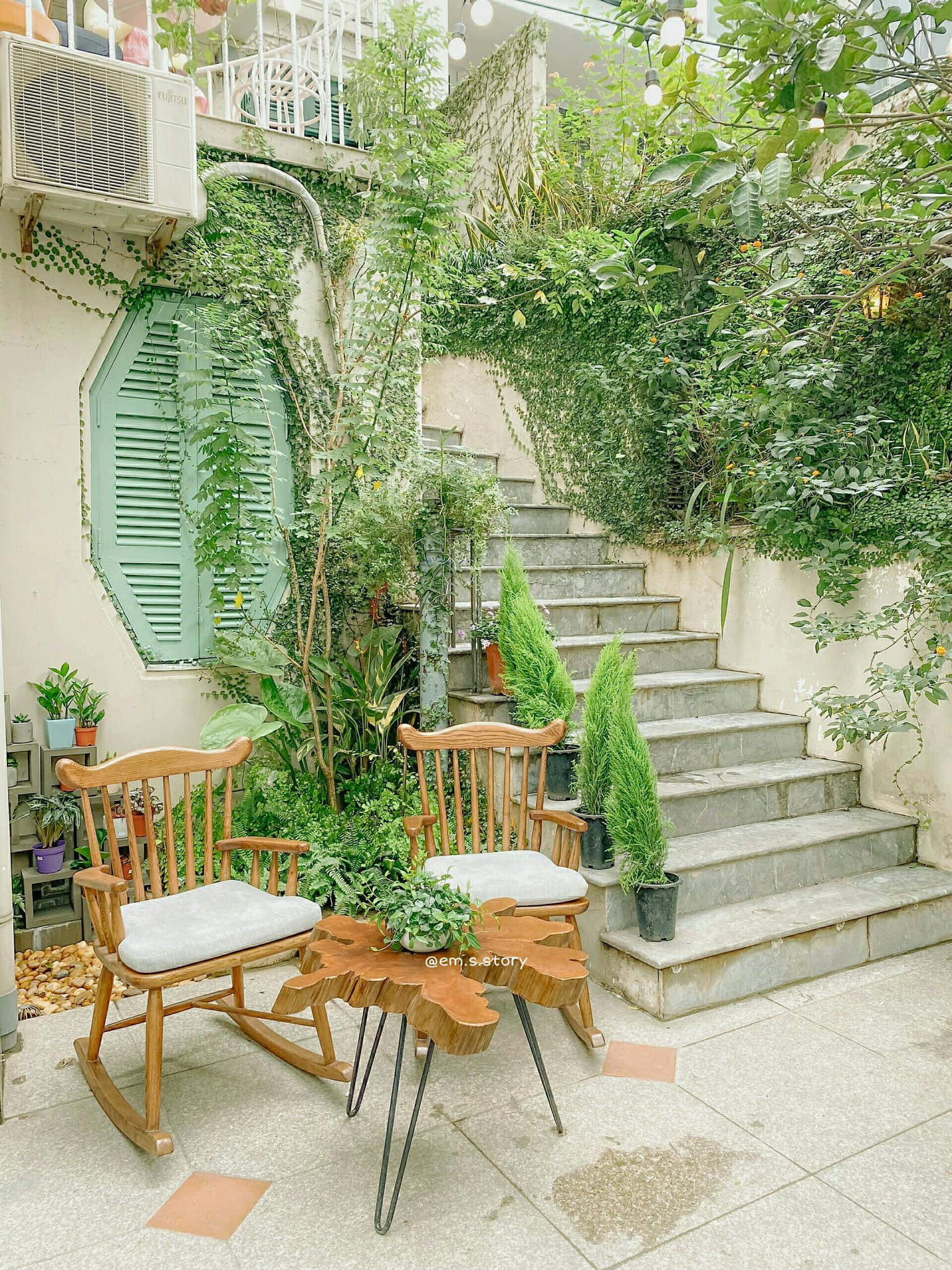 Ngỡ ngàng những quán cafe được thiết kế chẳng khác gì vườn thượng uyển ...